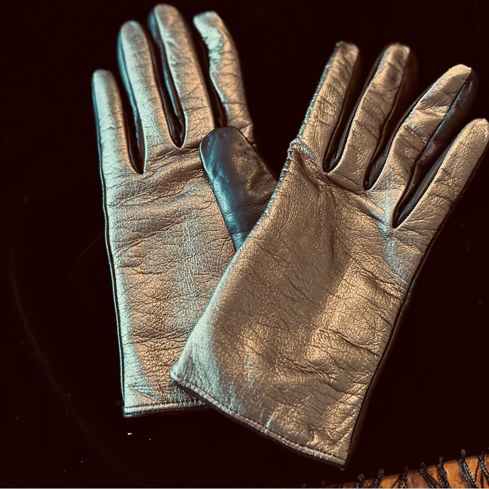 New! Beautiful Metallic Two Tone Leather Gloves. Line… - Gem